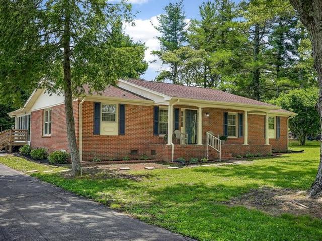 704 Anthony Ave, Smithville, TN 37166