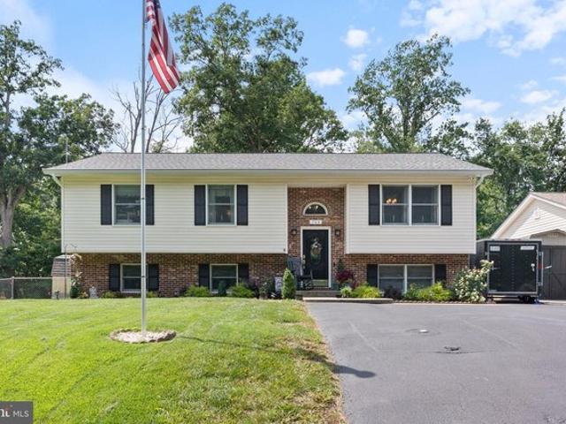 704 Alamo Ln, Lusby, MD 20657