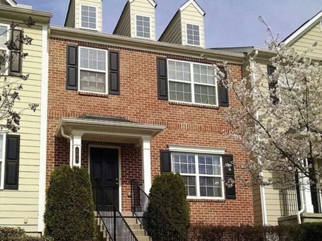 704 Breeze Ln, Woodstock, GA 30188