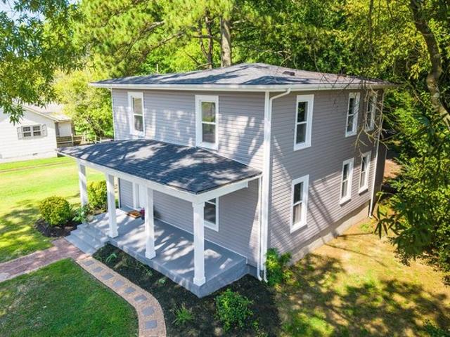 704 Goodes Ferry St, South Hill, VA 23970