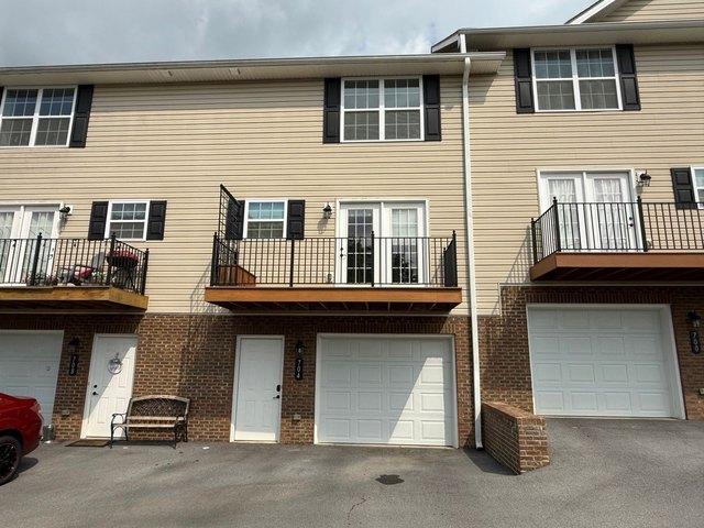 704 Grays Pointe Ct Unit 39, Johnson City, TN 37615
