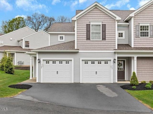 704 Grayson Pl, Glenville, NY 12302