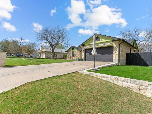 704 Greenwich Pl