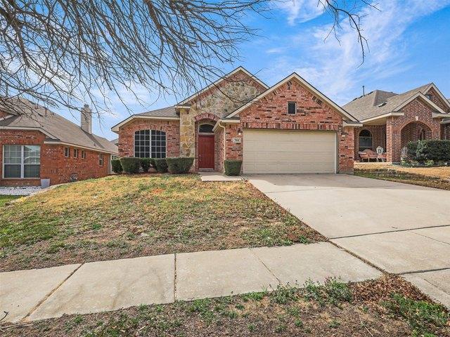 704 Darlington Trl, Fort Worth, TX 76131
