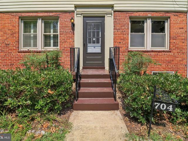 704 Devonshire Avenue