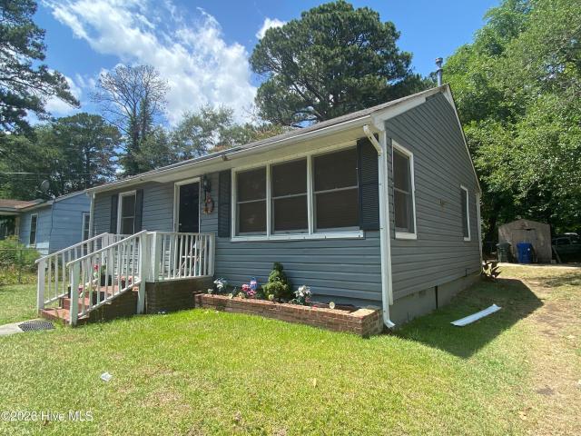 704 Dixon Street