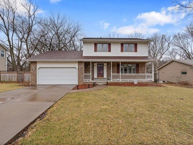 704 E 6th St, Coal Valley, IL 61240