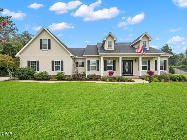 704 E 13th St, Lynn Haven, FL 32444