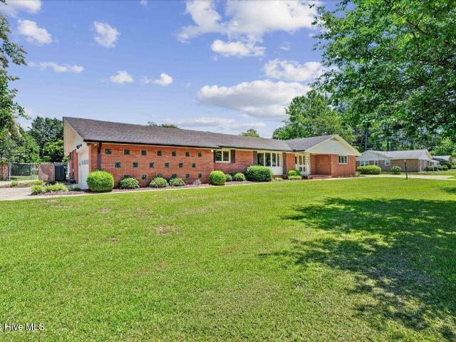 704 E Forest Hill Drive
