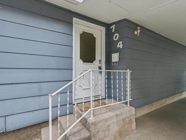 704 E Lincoln Street