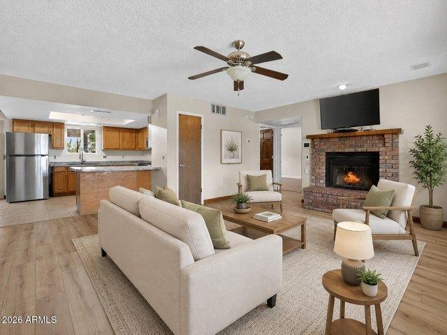 704 E Peppertree Ave, Apache Junction, AZ 85119