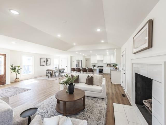 704 Emily Dr, Goodlettsville, TN 37072