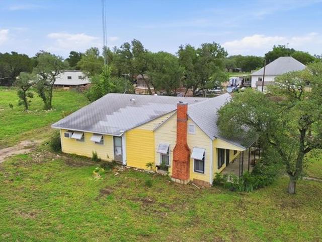 704 FM 2657, Briggs, TX 78608
