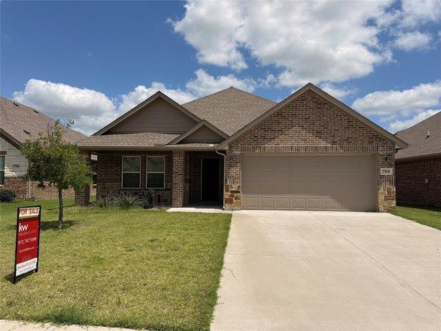 704 Hardaway Dr, Greenville, TX 75402
