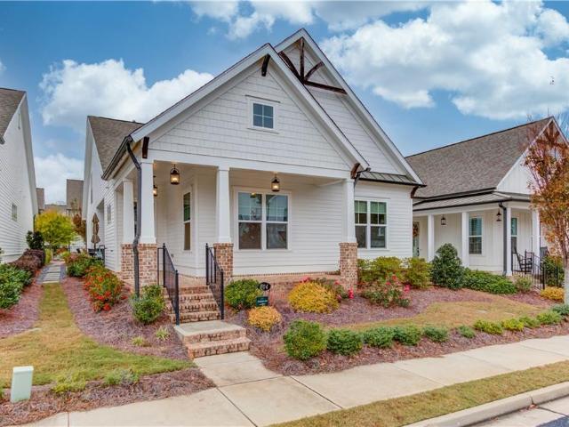 704 Hickory Hollow Walk