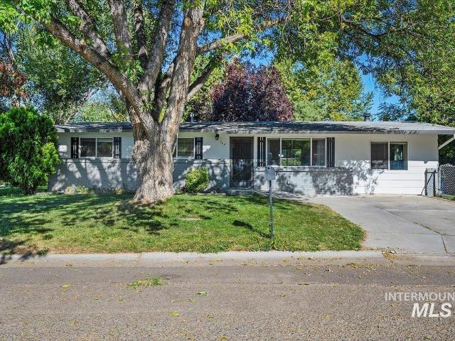 704 Hudson Dr