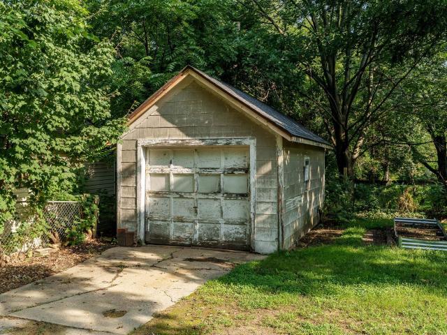 704 irving Avenue