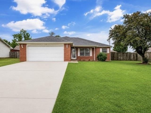 704 Oberg Dr, Centerton, AR 72719