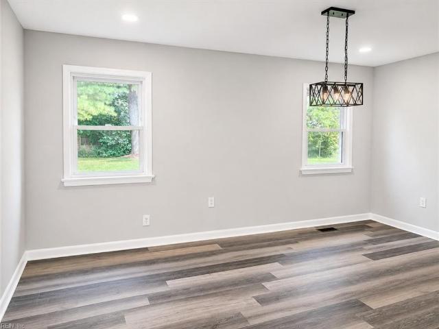 704 Lord Nelson DR