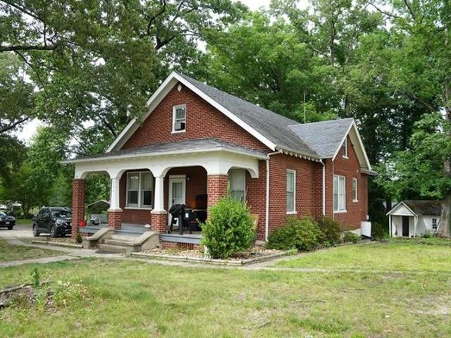 704 Lynchburg Ave, Brookneal, VA 24528