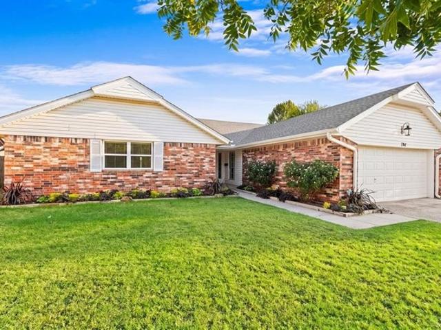 704 Mabel C Fry Blvd, Yukon, OK 73099
