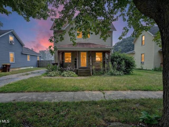 704 Maplewood St, Delta, OH 43515