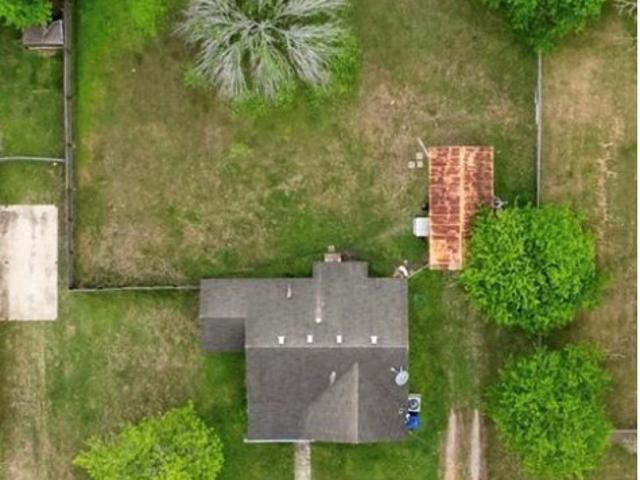 704 Maple St
