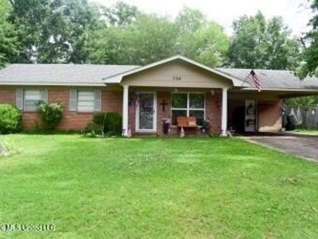 704 Marilyn Dr, Pearl, MS 39208