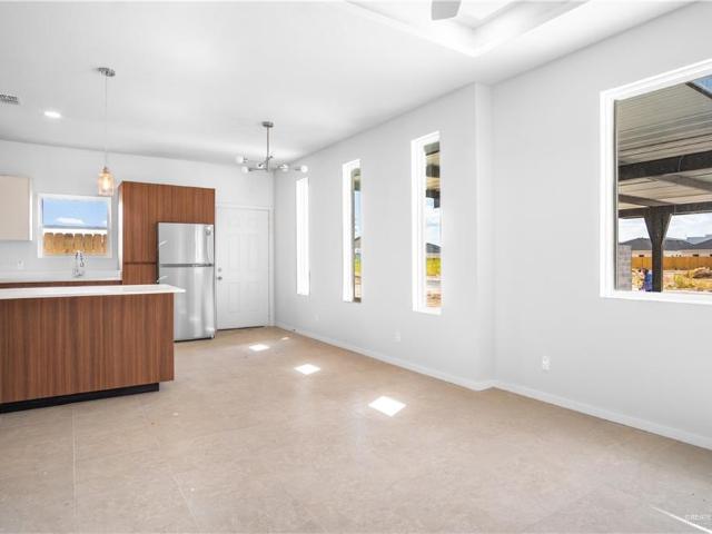 704 N Alexandrite Avenue 1