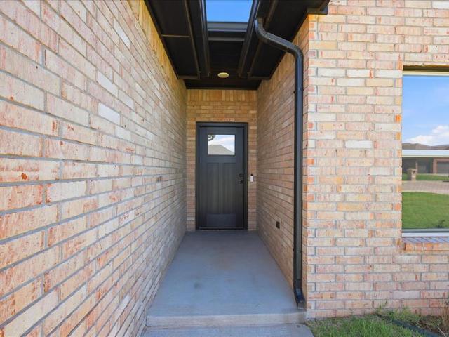 704 N Cottontail Way
