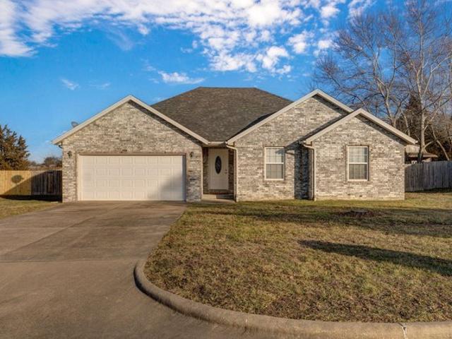 704 N Ivy Ln, Strafford, MO 65757