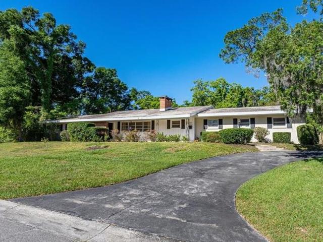 704 N Kansas Ave, Deland, FL 32724
