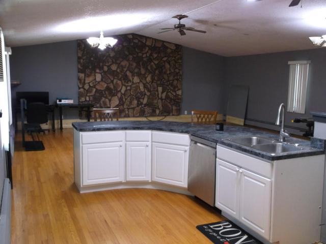 704 N Oakwood Drive