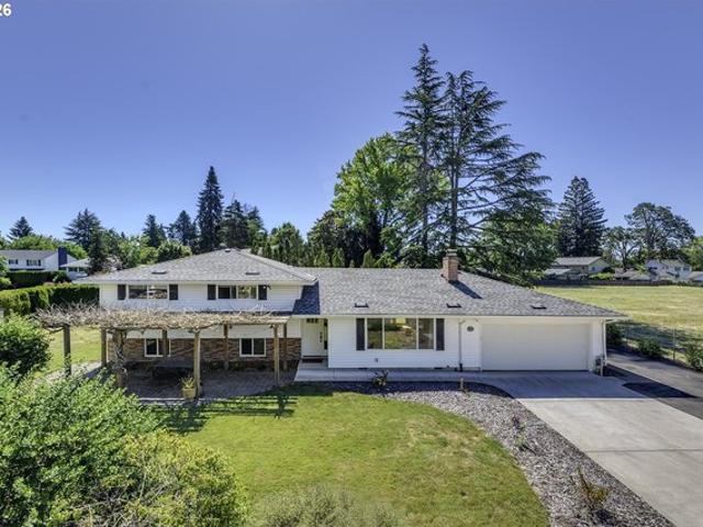 704 NE Linden Ave, Hillsboro, OR 97124