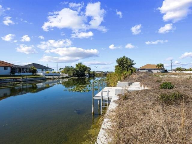 704 NW 9th St, Cape Coral, FL 33993
