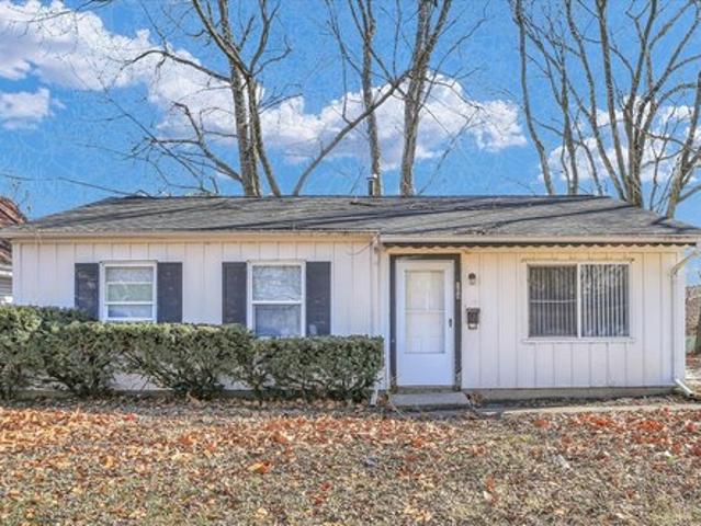 704 S Scottswood Dr, Urbana, IL 61802