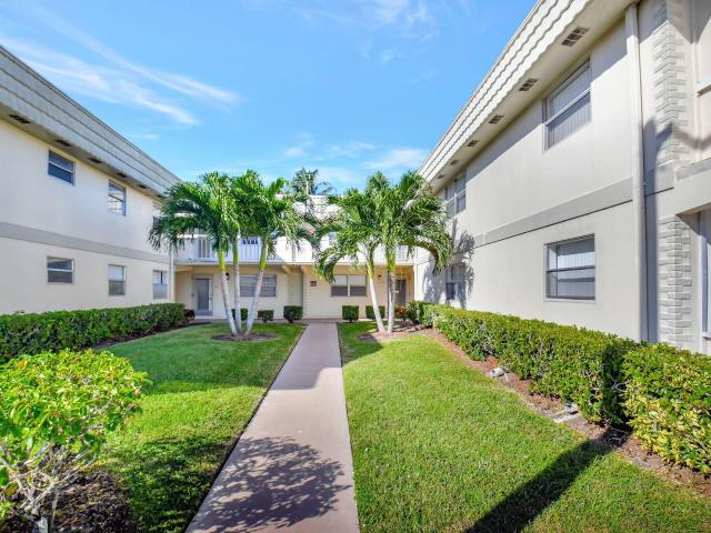 704 Saxony Pl, Delray Beach, FL 33446 | MLS #R11158 | Compass