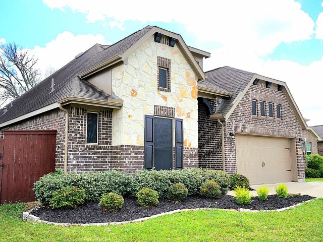 704 Shadow Bend, Richwood, TX 77531 | MLS #31827
