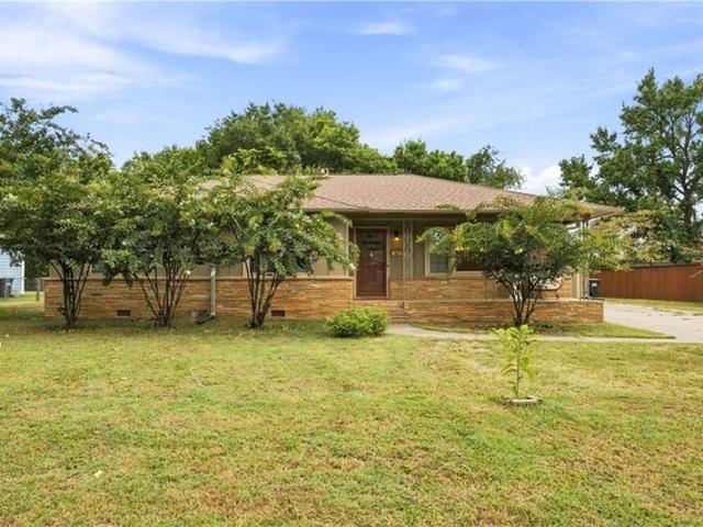 704 Shipley St, Springdale, AR 72764