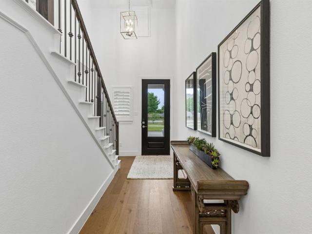704 Streetside Lane