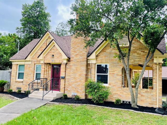 704 Sue St, Houston, TX 77009 | MLS #66708