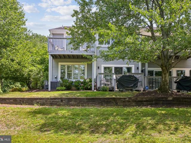 704 Sunshine Lakes Drive