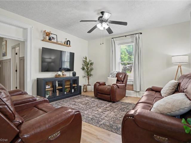 704 Pomeroy Pike
