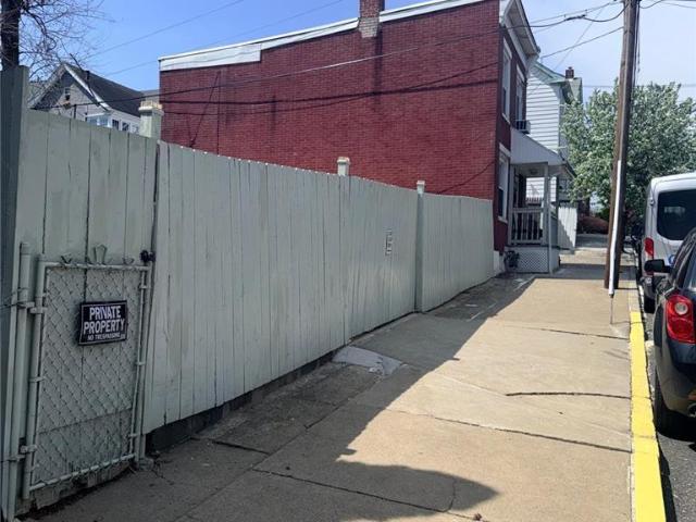 704 Pawnee St, Bethlehem, PA 18015 | MLS #775210