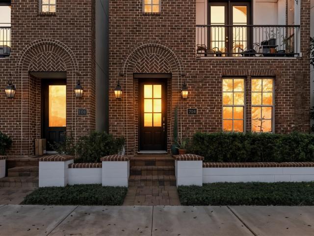 704 Paige St, Houston, TX 77003 | MLS #74911