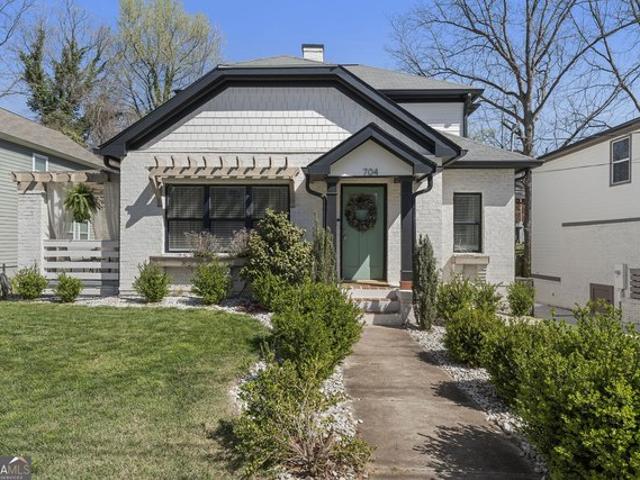 704 Rochelle Dr SW, Atlanta, GA 30310