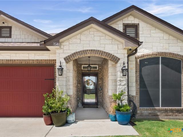 704 Ridgeview Drive