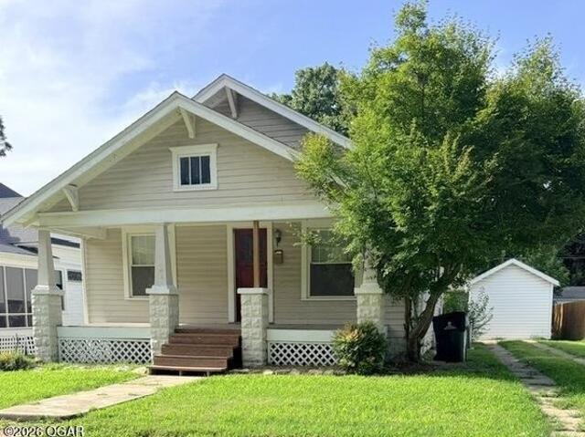704 W 2nd St, Pittsburg, KS 66762