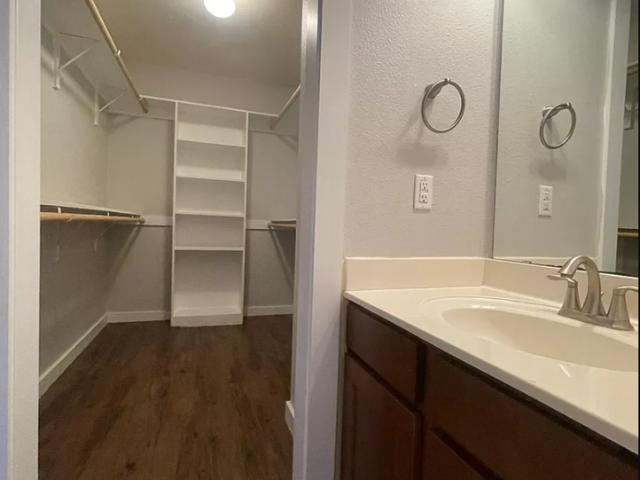 704 W. North Loop 4 Bedroom Apartment for Rent at 704 W North Loop Blvd, Austin, TX 78751 North Loop