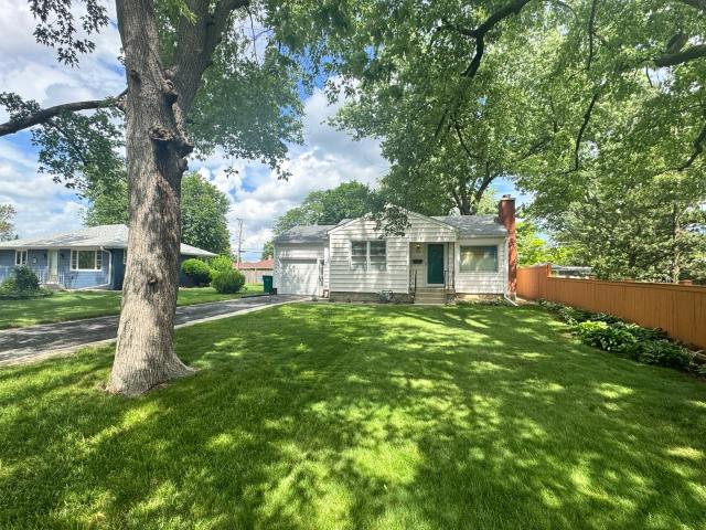 704 Woodlawn Avenue